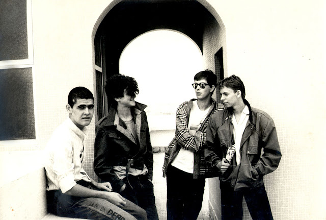 Plebe Rude - O Concreto Já Rachou (1985)