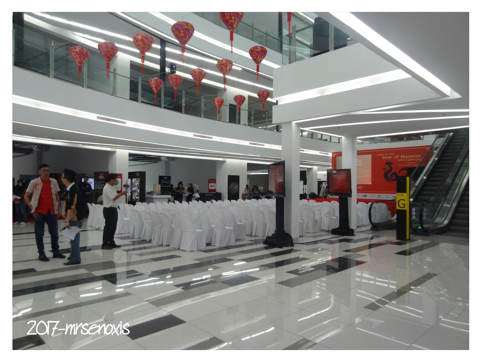 Me as MrsEnoxis: CNY celebration di Centrus Mall, Cyberjaya