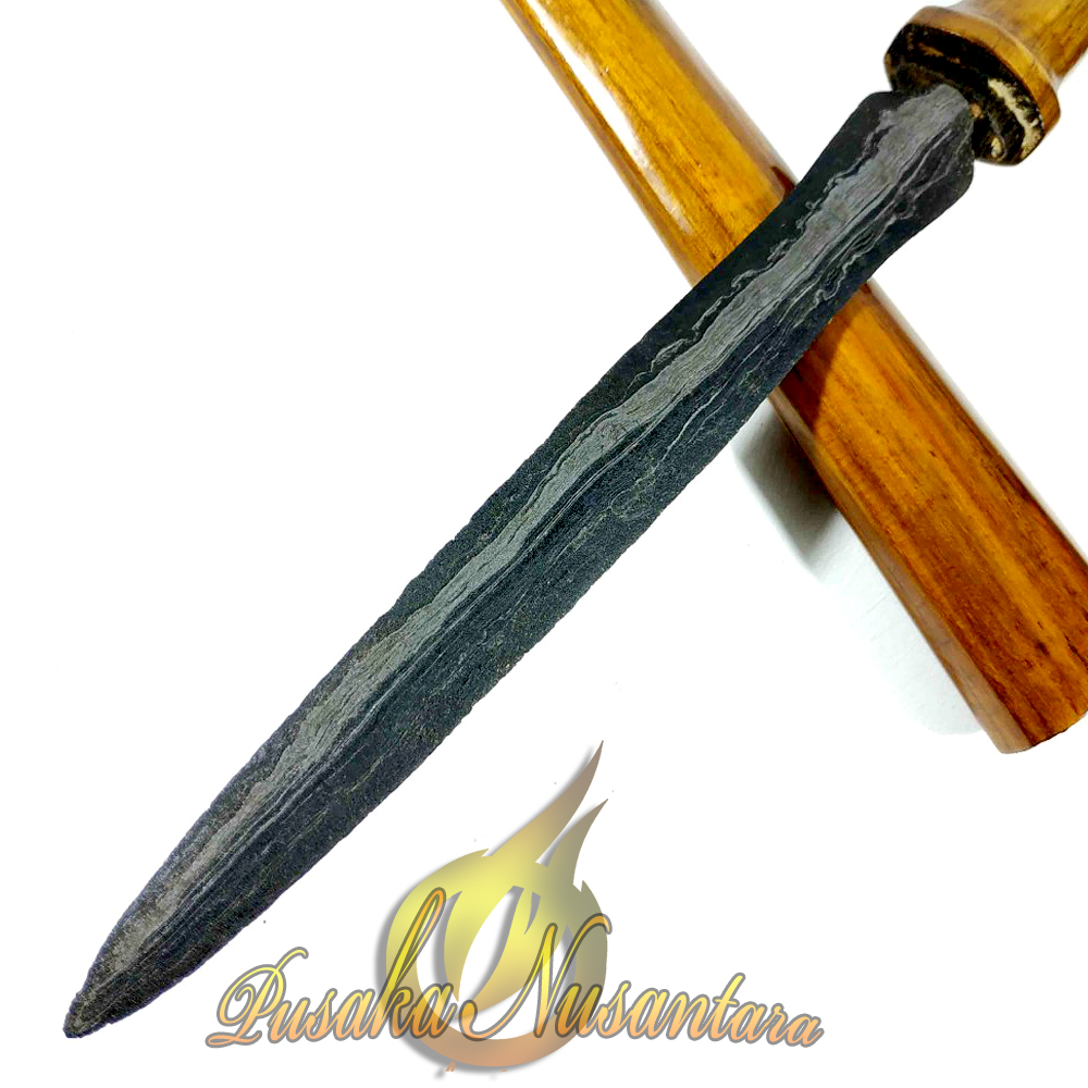 PUSAKA NUSANTARA: Tombak Biring Lanang