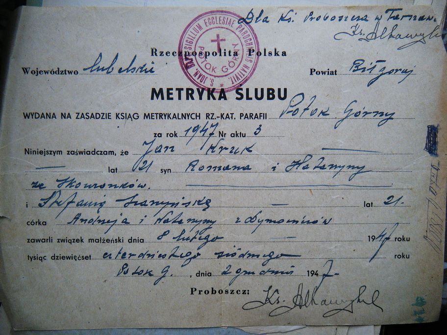 W poszukiwaniu korzeni: Księgi kościelne i inne dokumenty parafialne