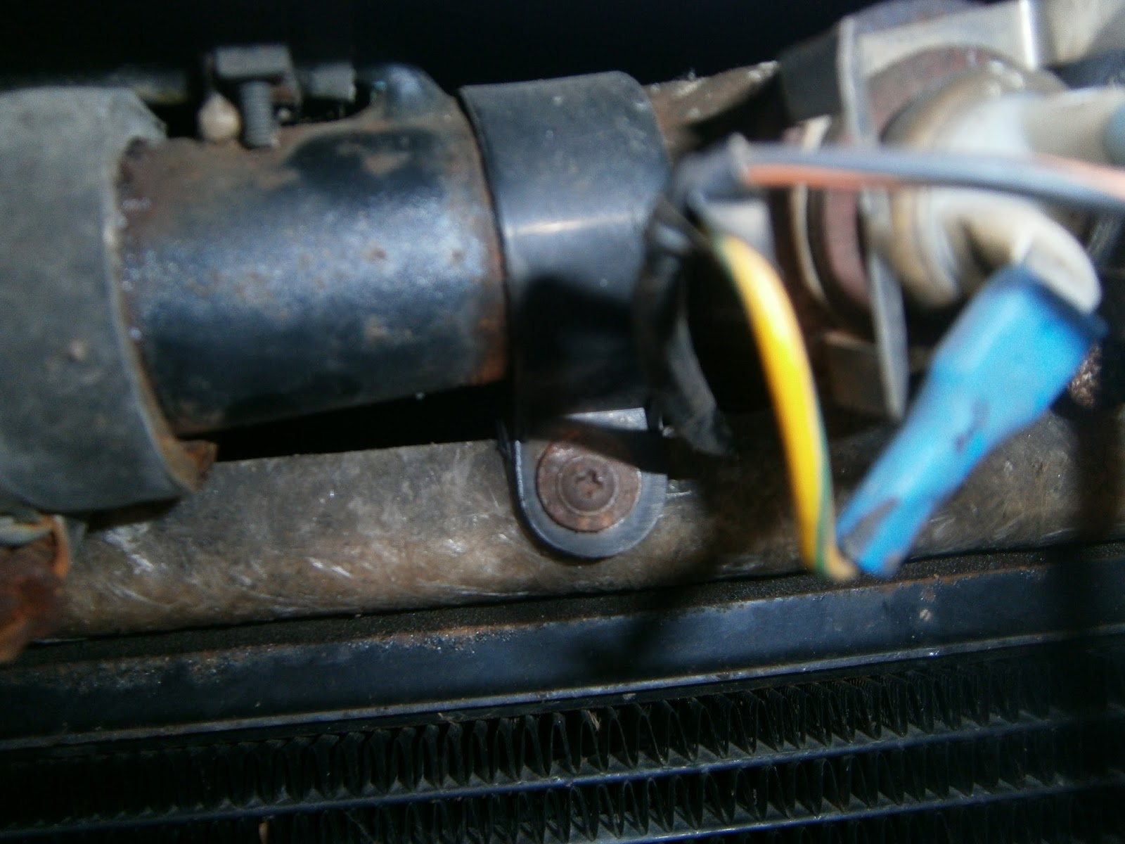 Lotus Excel Restoration: Removing the radiator, PAS pump and oil cooler