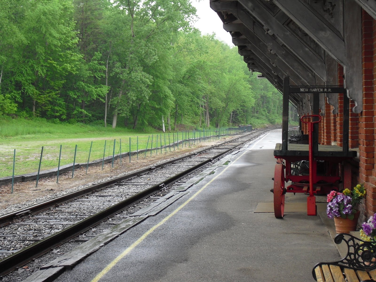 Stay on Route 6: Farmington, CT to Newtown, CT on Route 6