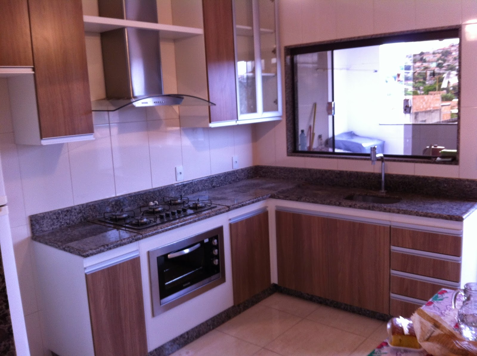 Lopes Armários Planejados: Cozinha - (Branco Interno - Portas Noce ...