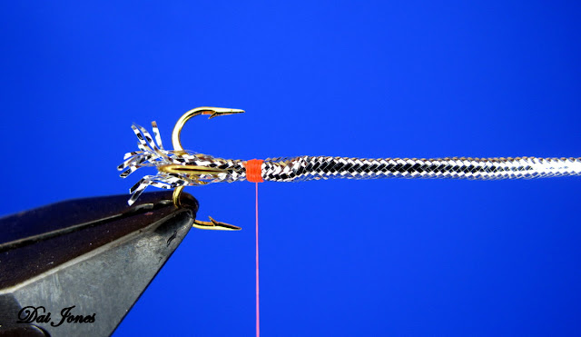 Flies step by step: Snake fly, step by step.