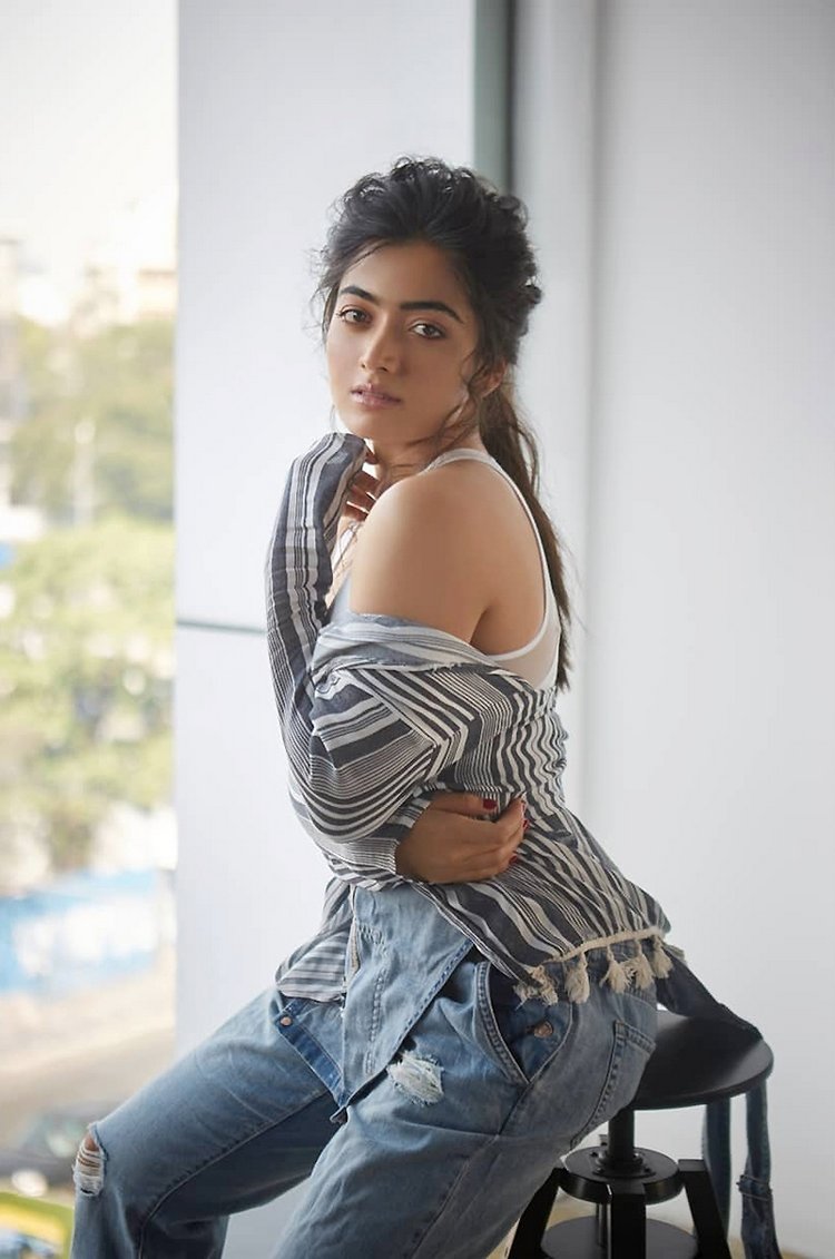 Rashmika Unseen Hot Photo Collection