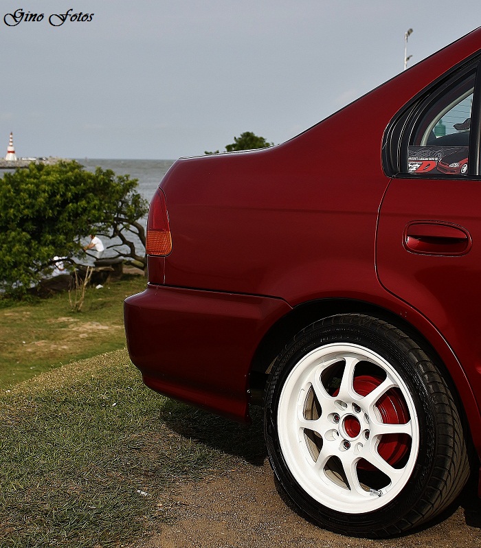 Car In The Floor: Red Devil - Civic EJ8 Vtec '98