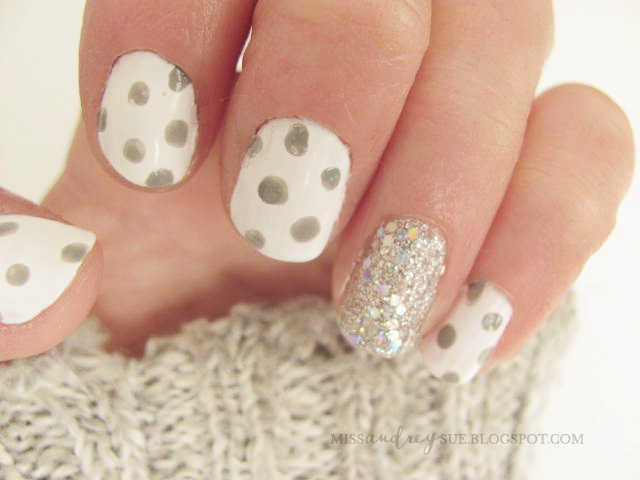 nail art: polkadots + some sparkle | Miss Audrey Sue