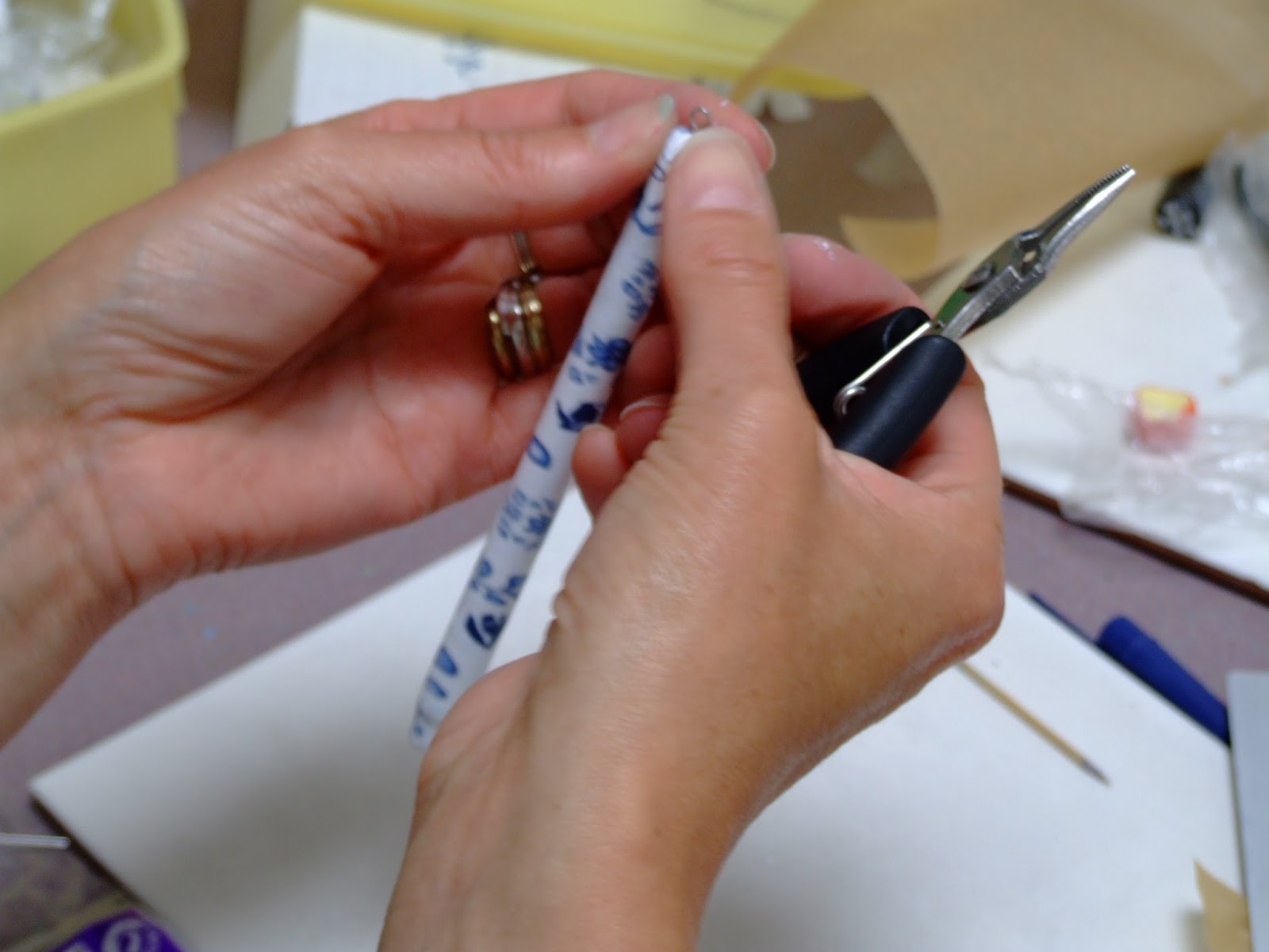 Atelier Sjappoo: Zin om erin te bijten? Hij is van fimoklei gemaakt!