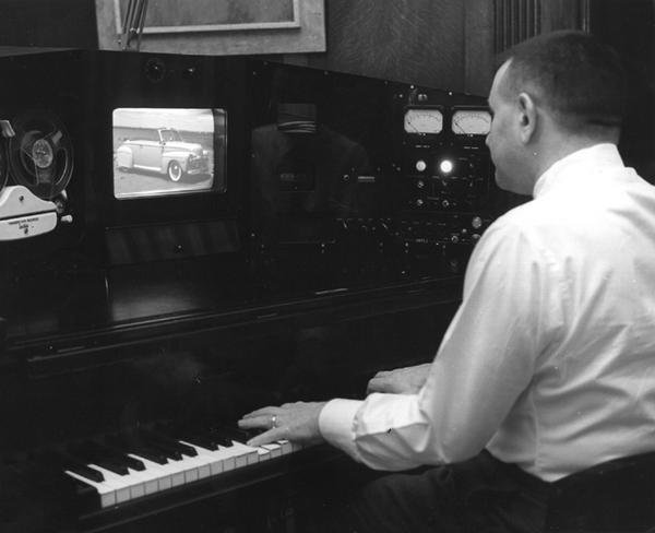 MATRIXSYNTH: Raymond Scott in Self-Built Studio - 1950s