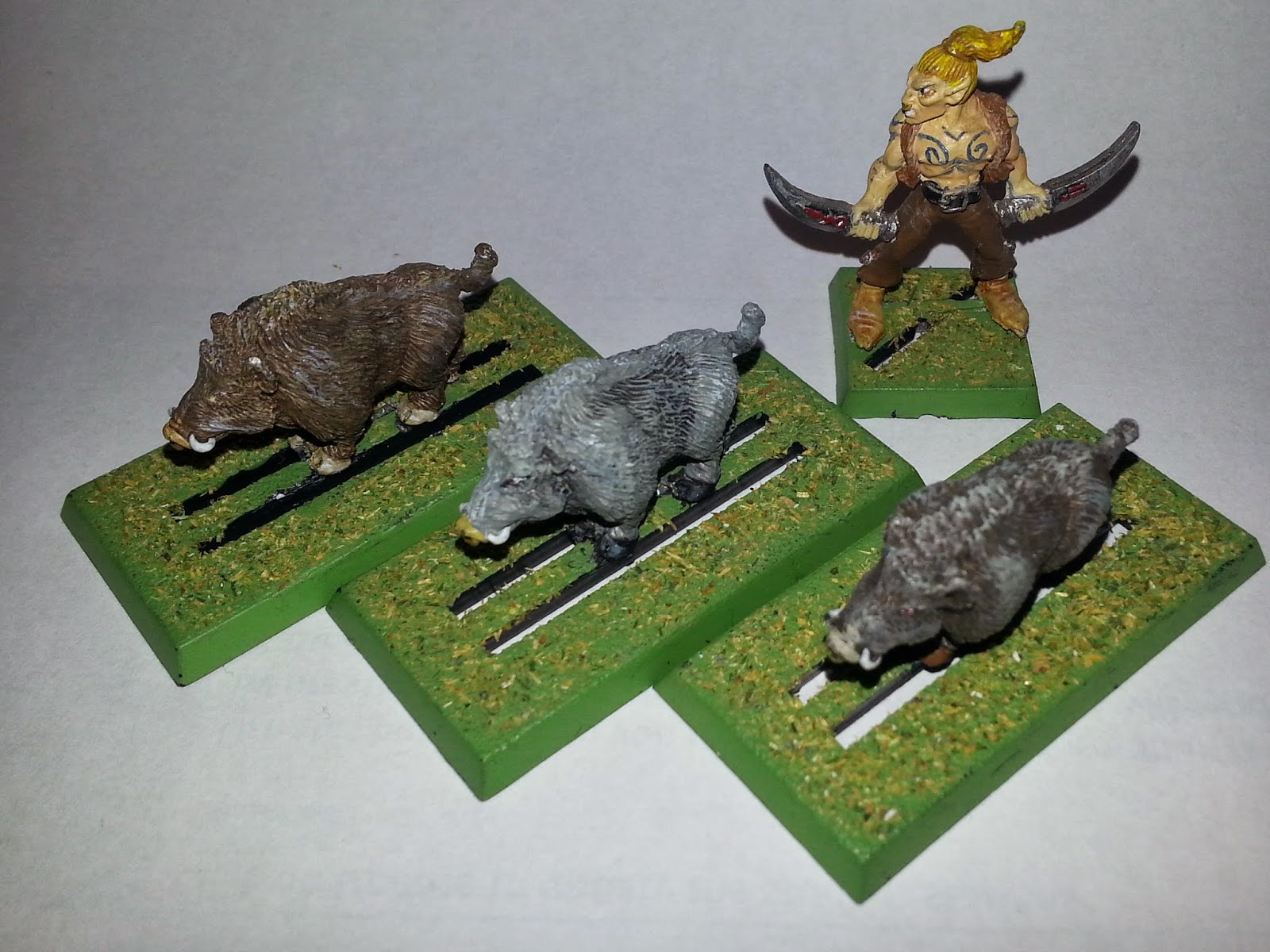 Lead and Paint: Warhammer Fantasy Battle: Wood Elf Beast Handler