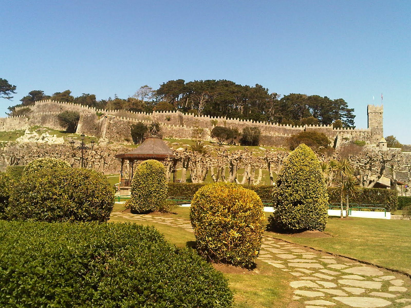 Descubriendo Galicia: En dirección al Castro de Santa Tegra
