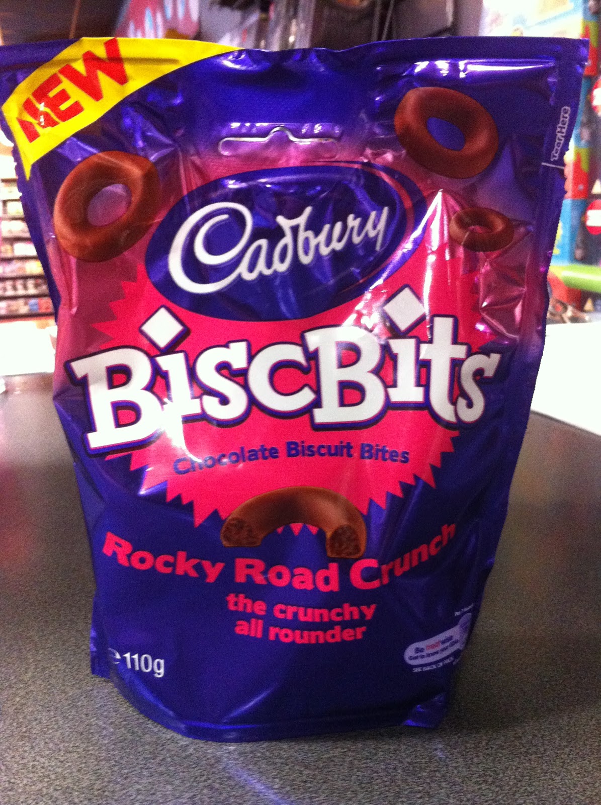 A Review A Day: Today's Review: Cadbury's BiscBits: Rocky Road Flavour