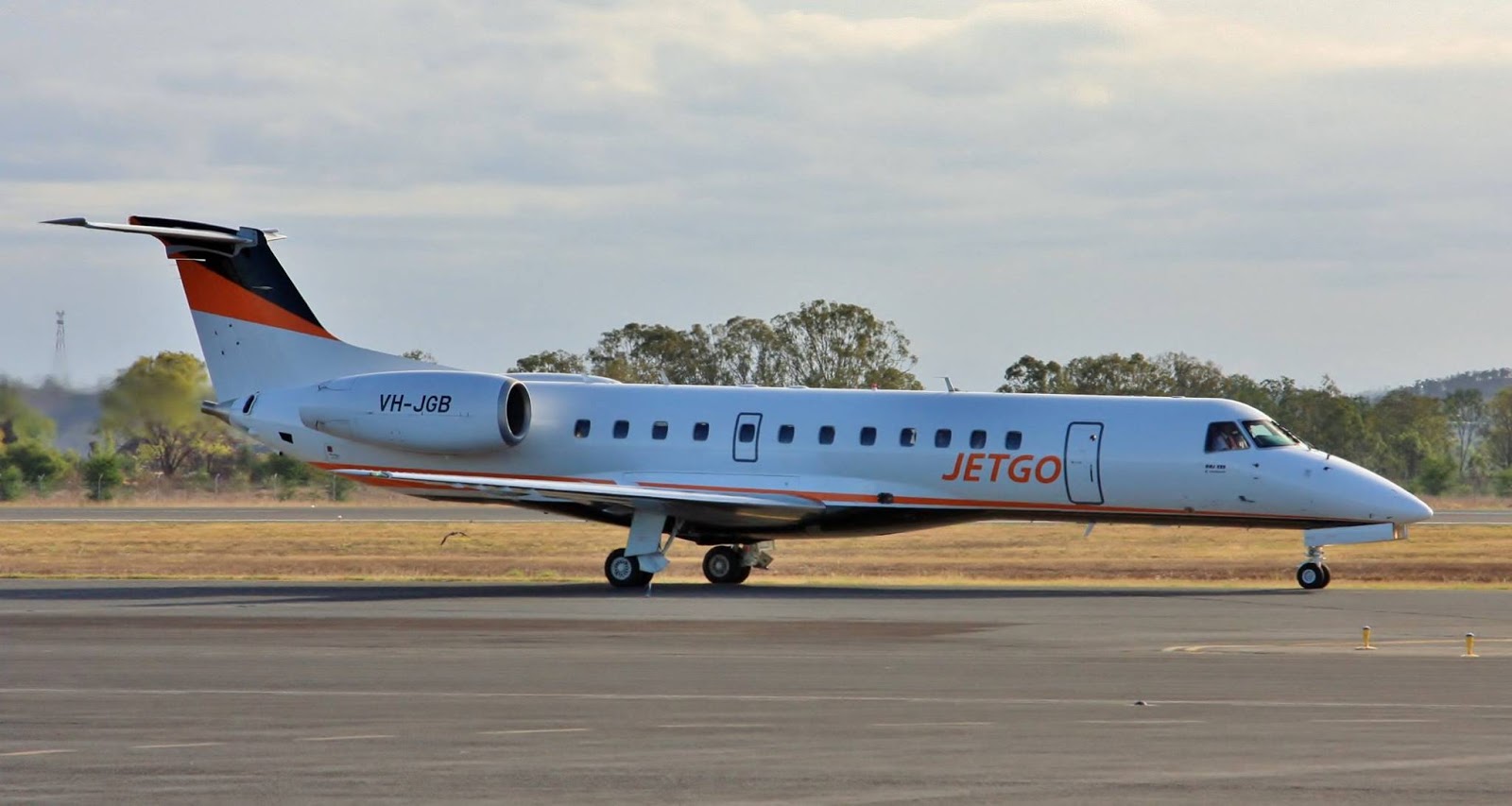 Air Queensland.blogspot: JetGo Australia Embraer ERJ-135LR VH-JGB