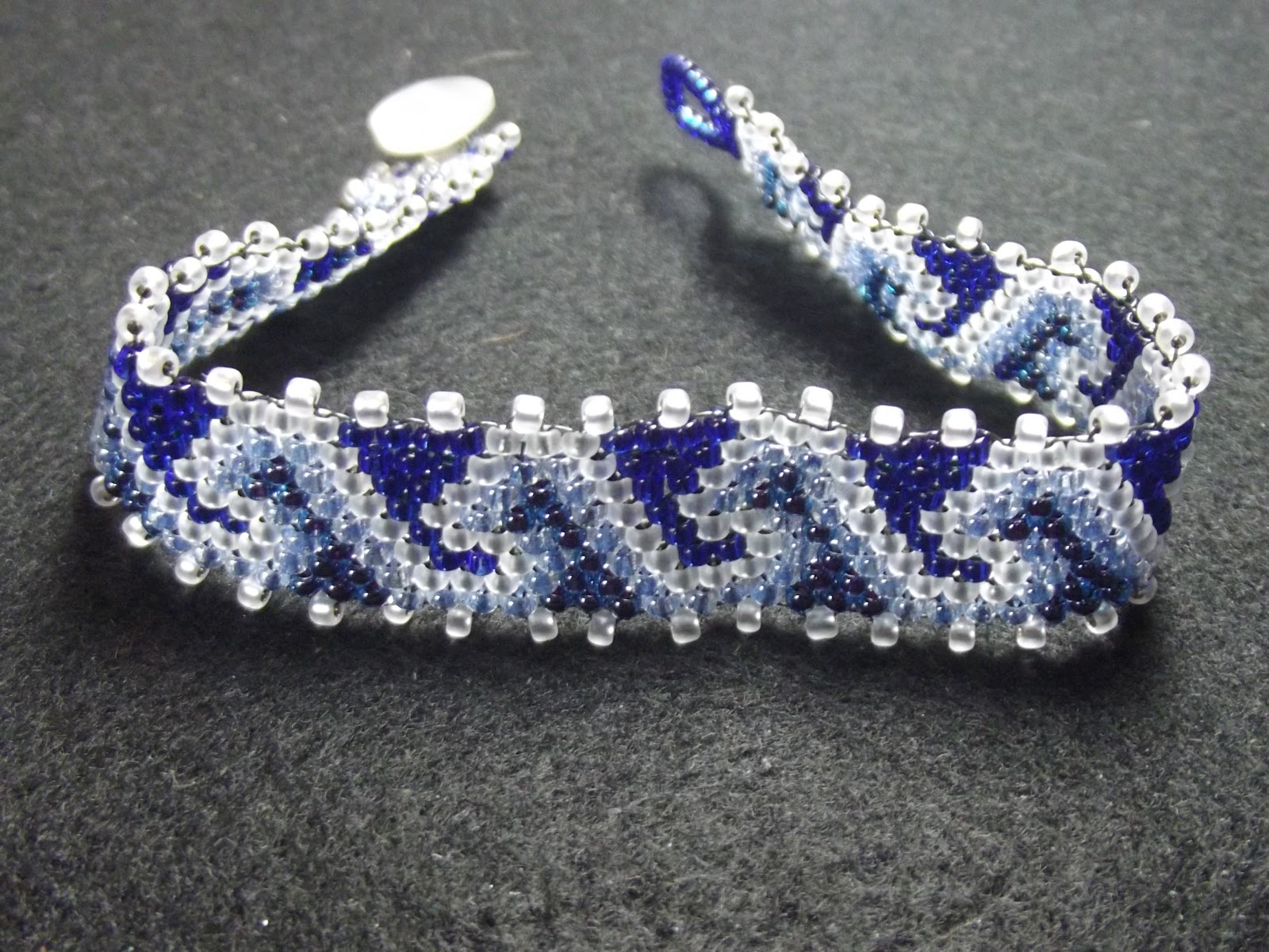 Ooh! Shiny!: Finished wave bracelet