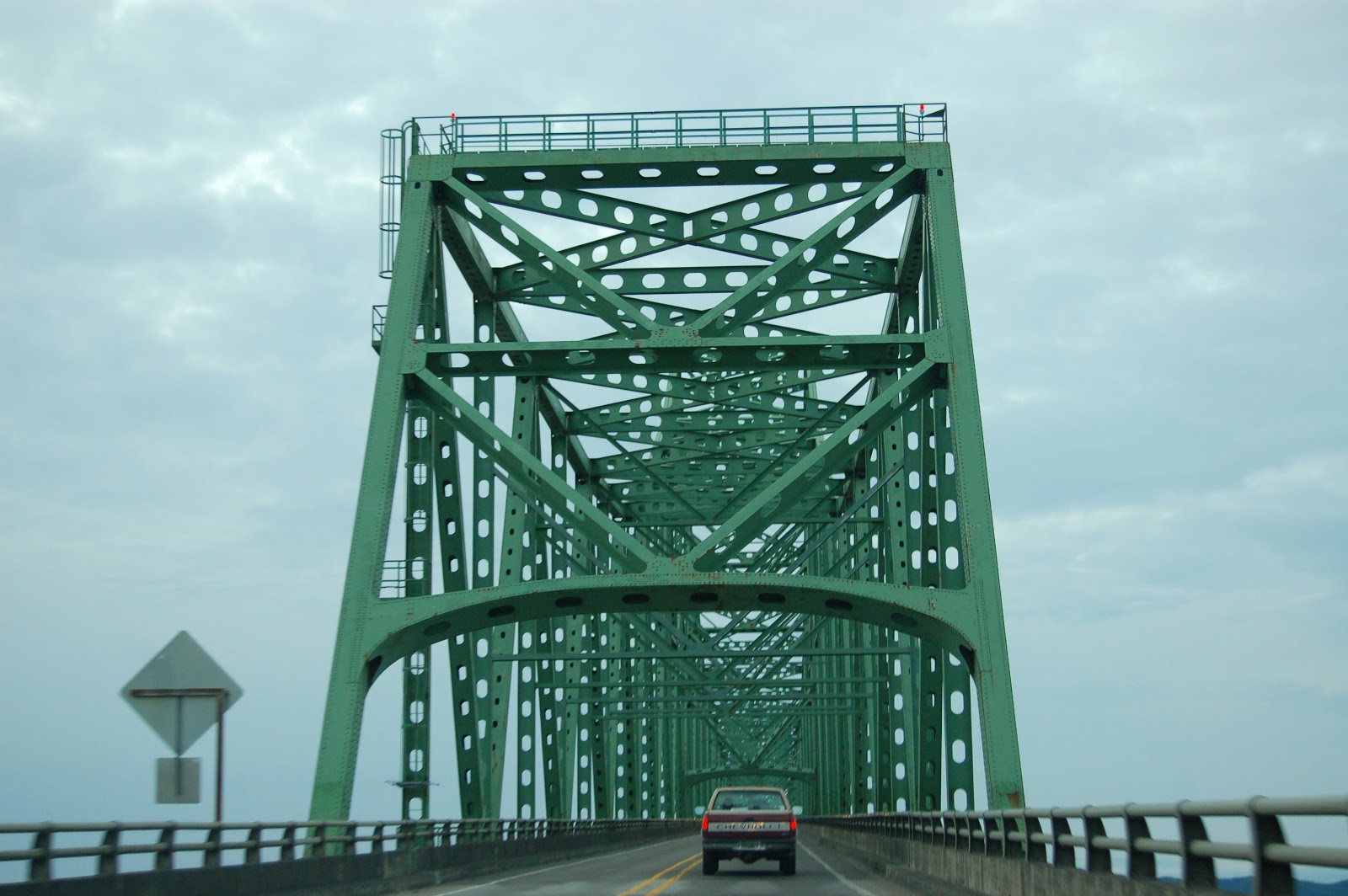 The Tovar Times: The Astoria Bridge