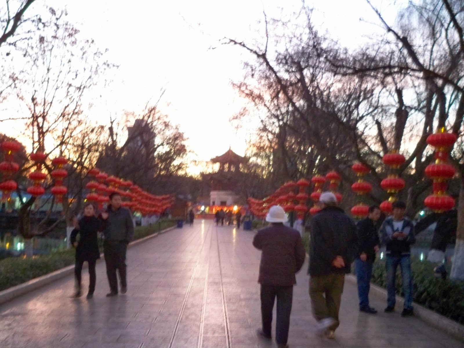 Let's Drink Coffee, Darling: Kunming City Scenes