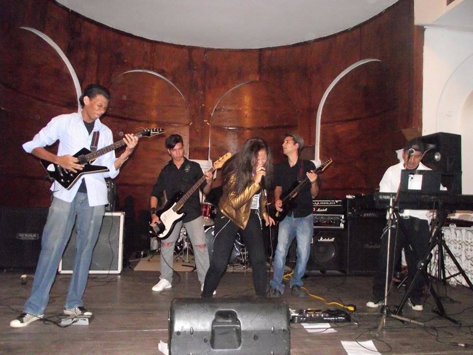 FUNDA-MORDEX: Reseña de la Banda “Amatista”