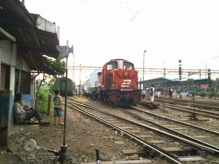 KERETA-API: Kelas lokomotif diesel PT Kereta Api Indonesia (Persero ...
