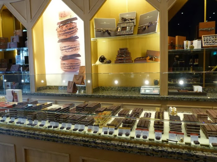Luxury products : one by one : La Maison du Chocolat