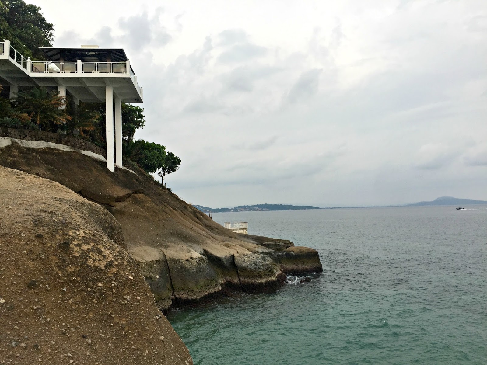 Maya Banana: Bebots at Hillcrest House, Tali Beach Nasugbu Batangas