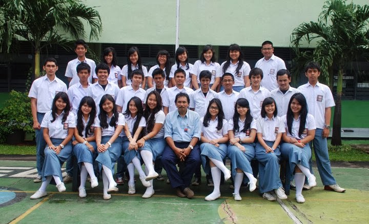 Kaleidoscope Eyes: The Real of School