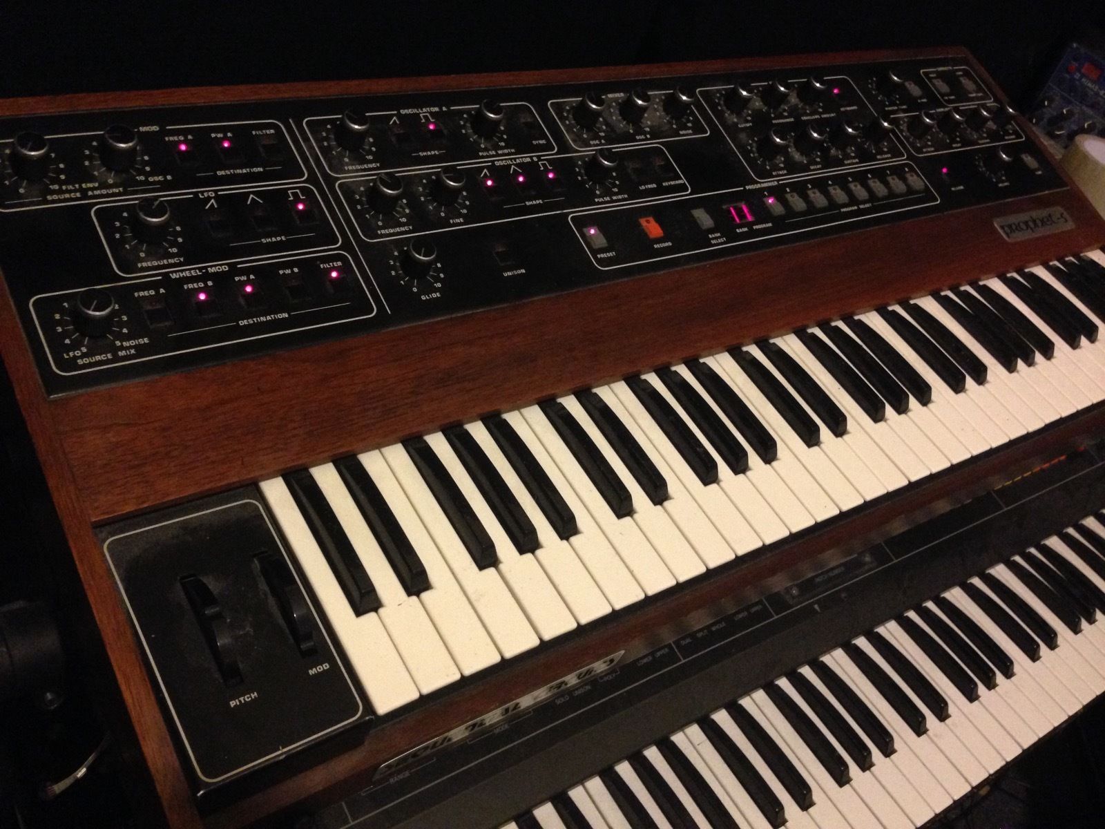 MATRIXSYNTH: Sequential Circuits Prophet 5 3.2 W/Midi