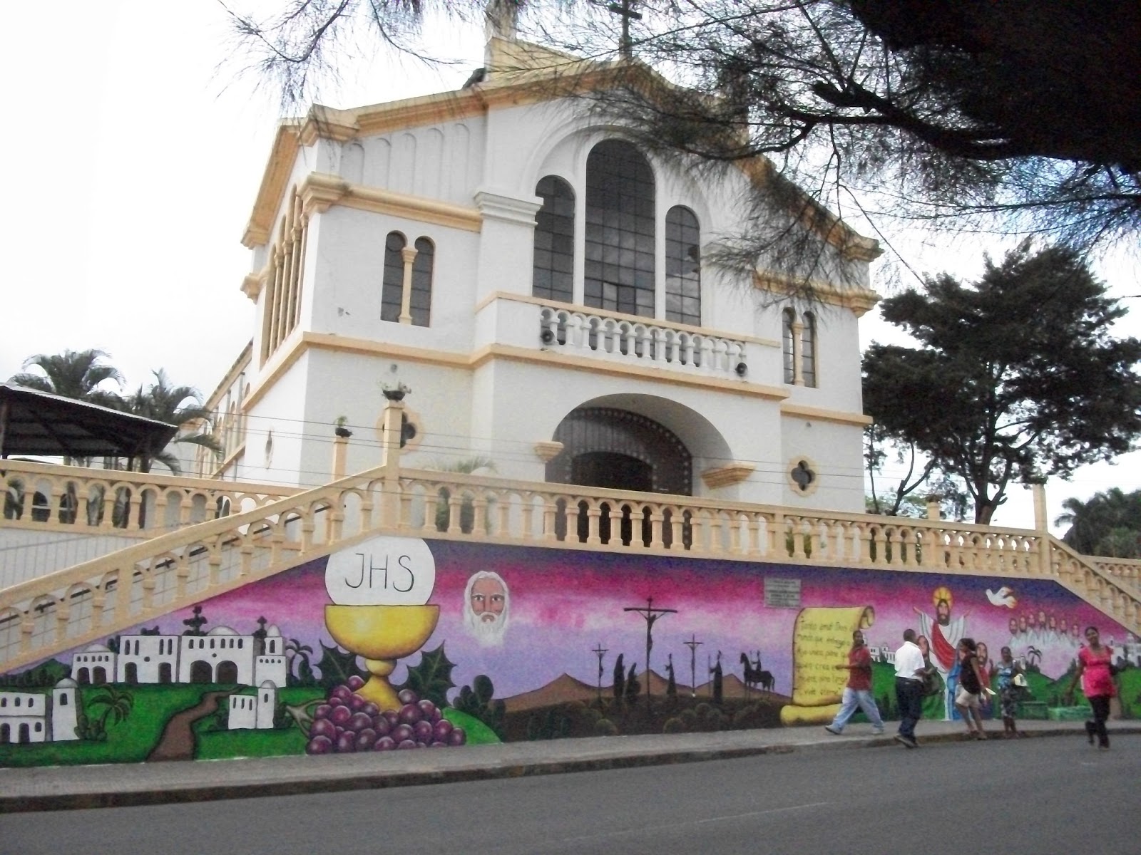 Ahuachapán: Iglesia El Calvario.