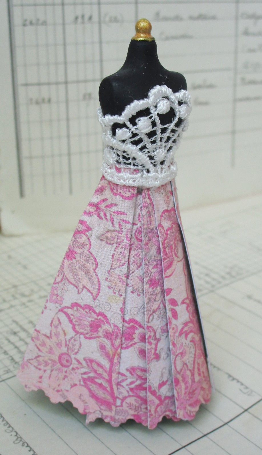 RhondaMum: Her Own Little Dress Shop