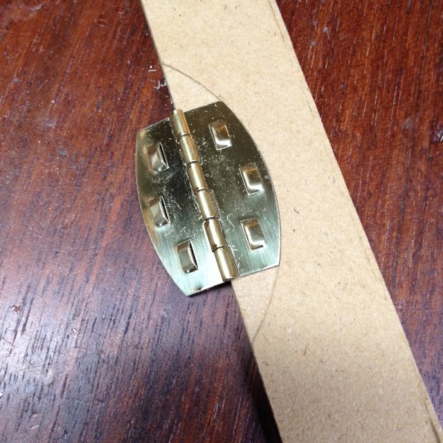 Box Making 101: barbed hinges..