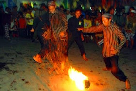 Gambar dan sejarah sepak bola api