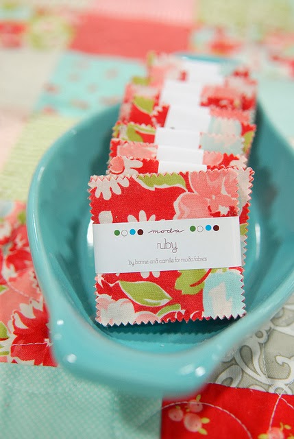 Sweet Jane's Quilting: Using those cute little mini charm packs