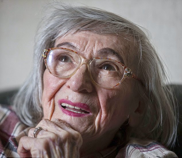 Η ΓΥΝΑΙΚΑ- ΔΟΚΙΜΑΣΤΗΣ ΤΟΥ ΧΙΤΛΕΡ, ΠΟΥ ΦΟΒΟΤΑΝ ΜΗΝ ΤΟΝ ΔΗΛΗΤΗΡΙΑΣΟΥΝ ...