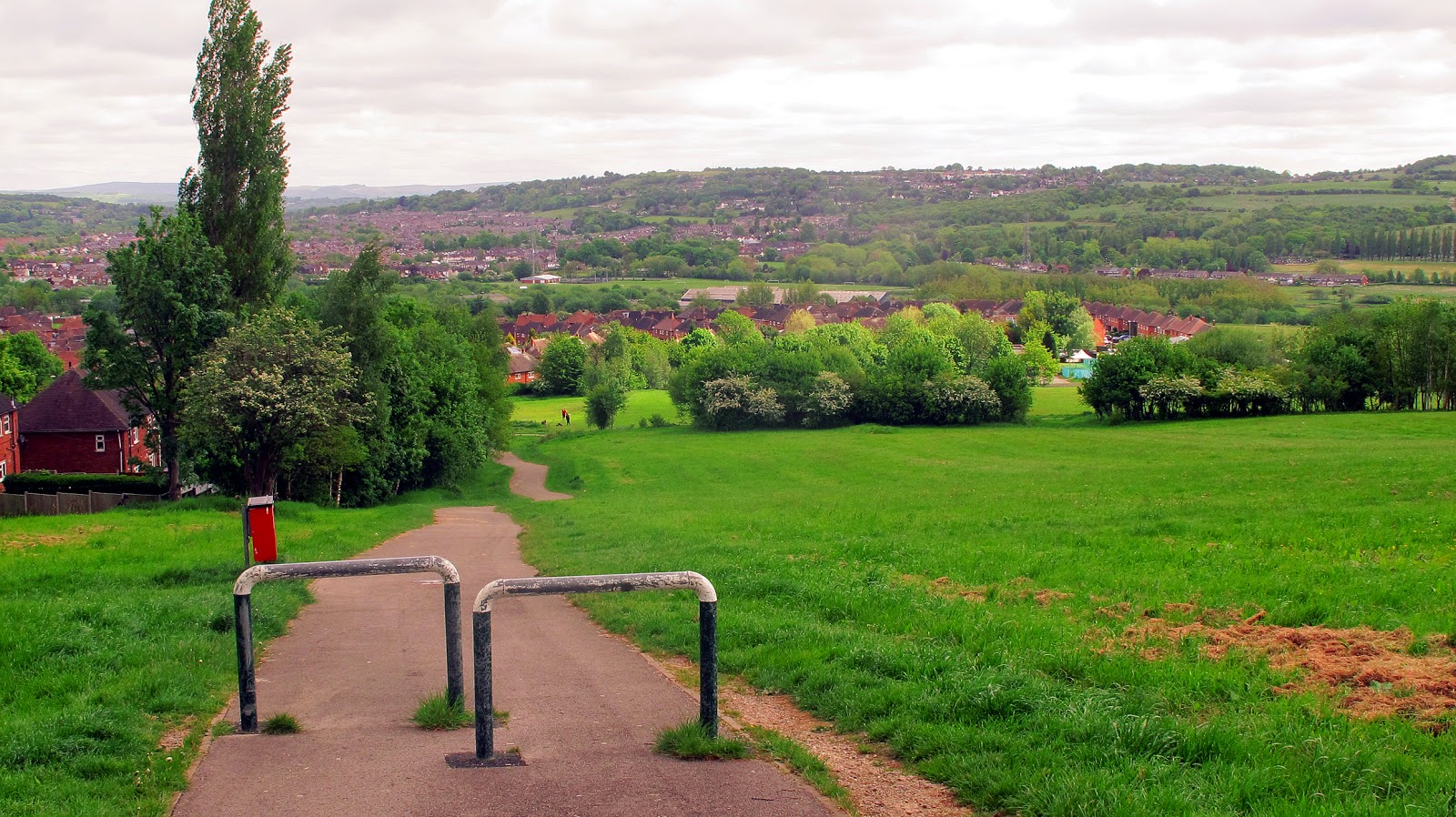 Two Wheels and a Camera: Biddulph Valley Way