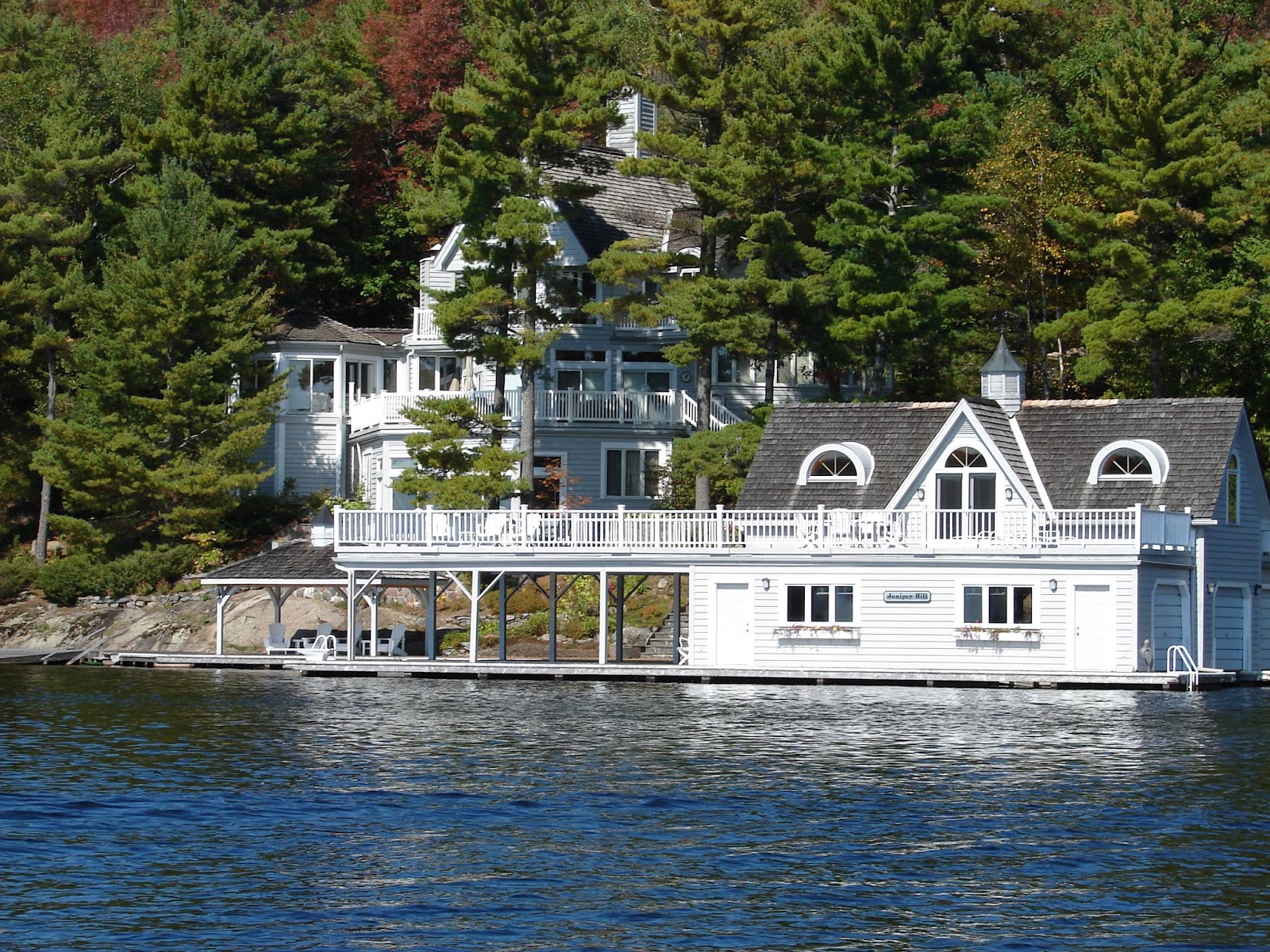 Just things and thoughts: Beautiful Boathouses of Muskoka