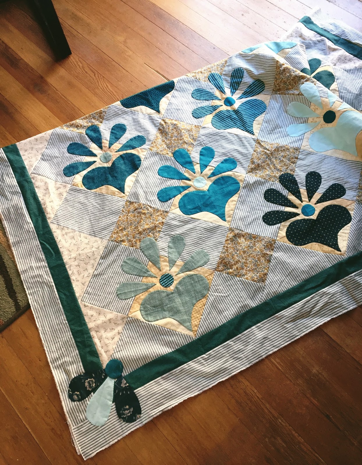 Quilty Folk: Blue Plumes, the Quilt That Snuck Into the Lineup