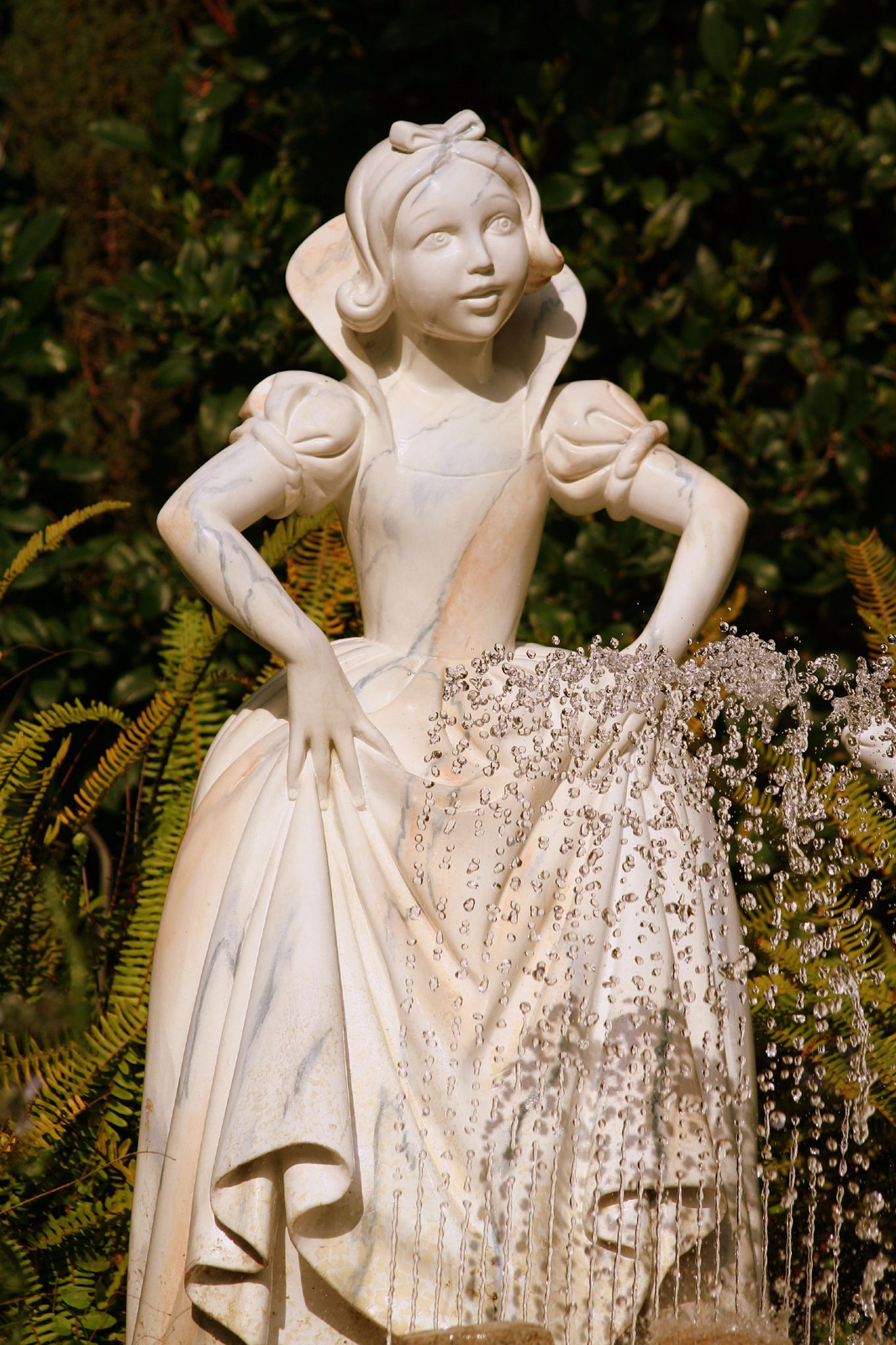 Filmic Light - Snow White Archive: Snow White's Grotto - The Sculptures