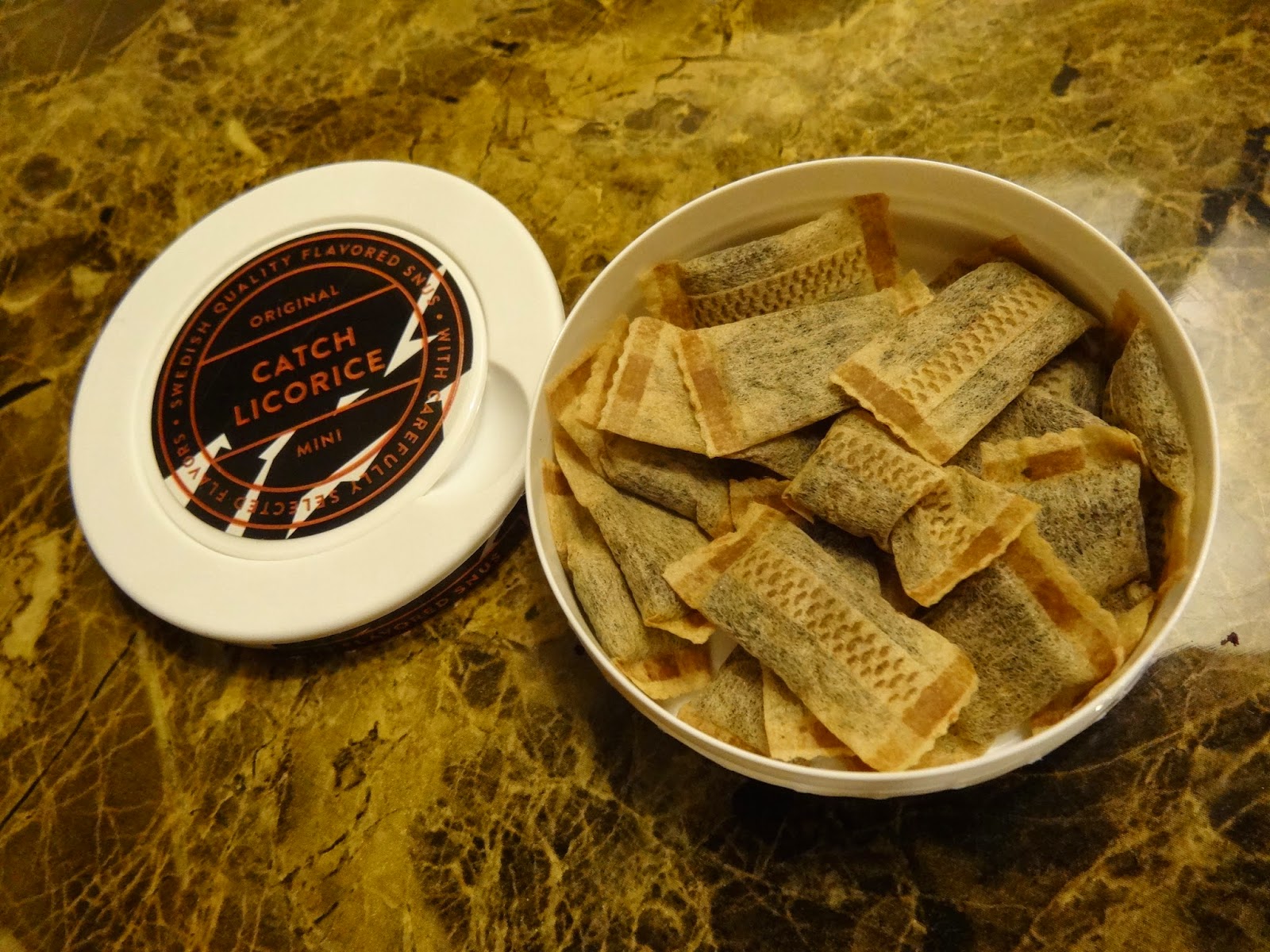 Snubie.com: Catch Licorice - Original Mini & Dry White Mini - Reviews ...