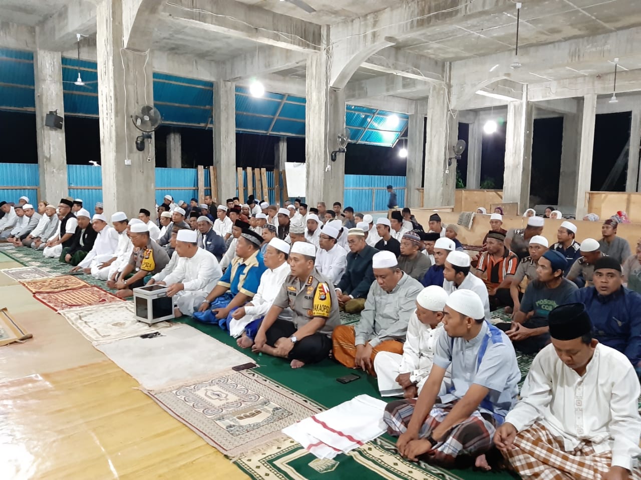 Subuh Keliling, Polda Sulbar dan Pemda Mamuju di Masjid Fastabiqul ...