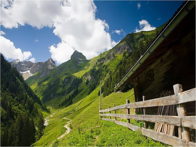Tirol - Uma região encantadora VIAJAR é alargar os nossos horizontes ...