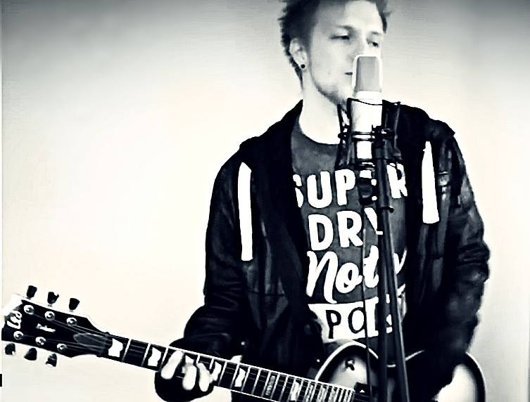 Życie, muzyka, pasje: Interview with James Plimmer