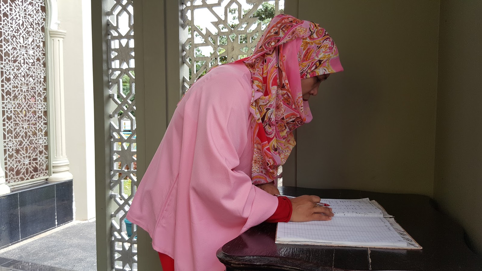 Meh Travel With Me!!: Masjid Raya Syahabuddin dan Makam Pahlawan ...