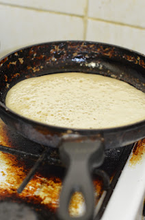 Foodwanderings: Lachuch לחוח: A Yemenite Spongy Bread/Yeast & Hilbe ...