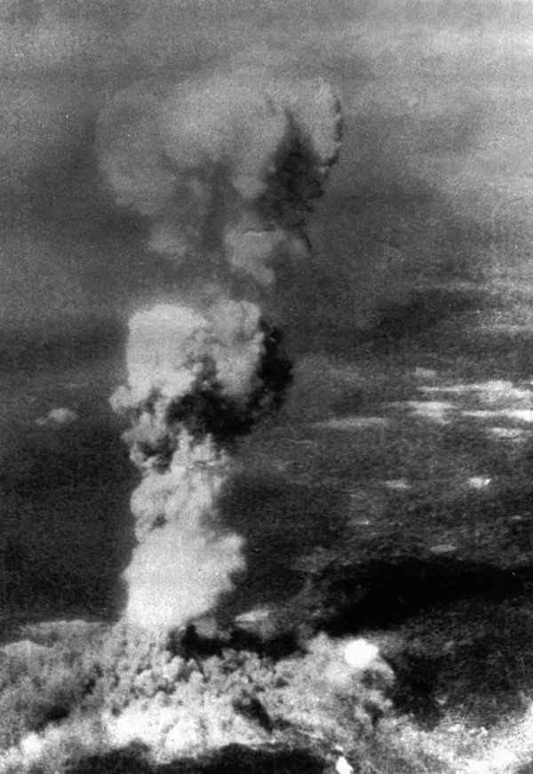 Amazing World: Hiroshima - Atomic Bomb (Little Boy) attack on 1945