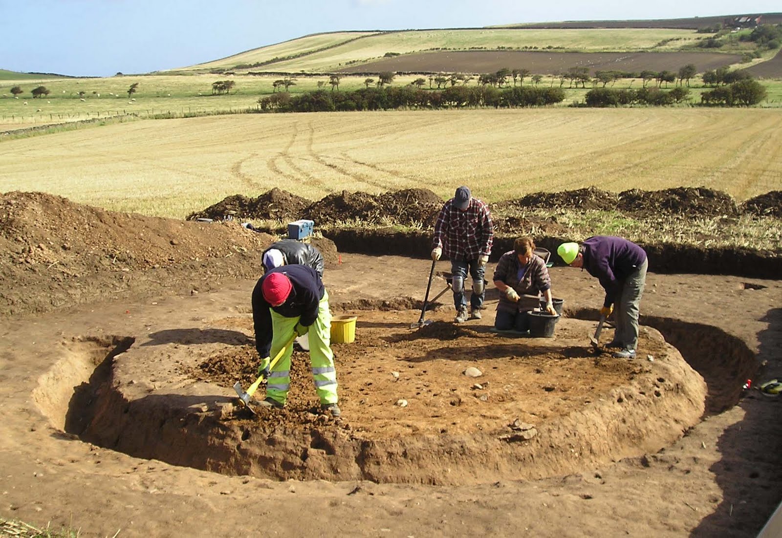 Loftus : Yesterday and Today: Street House Dig