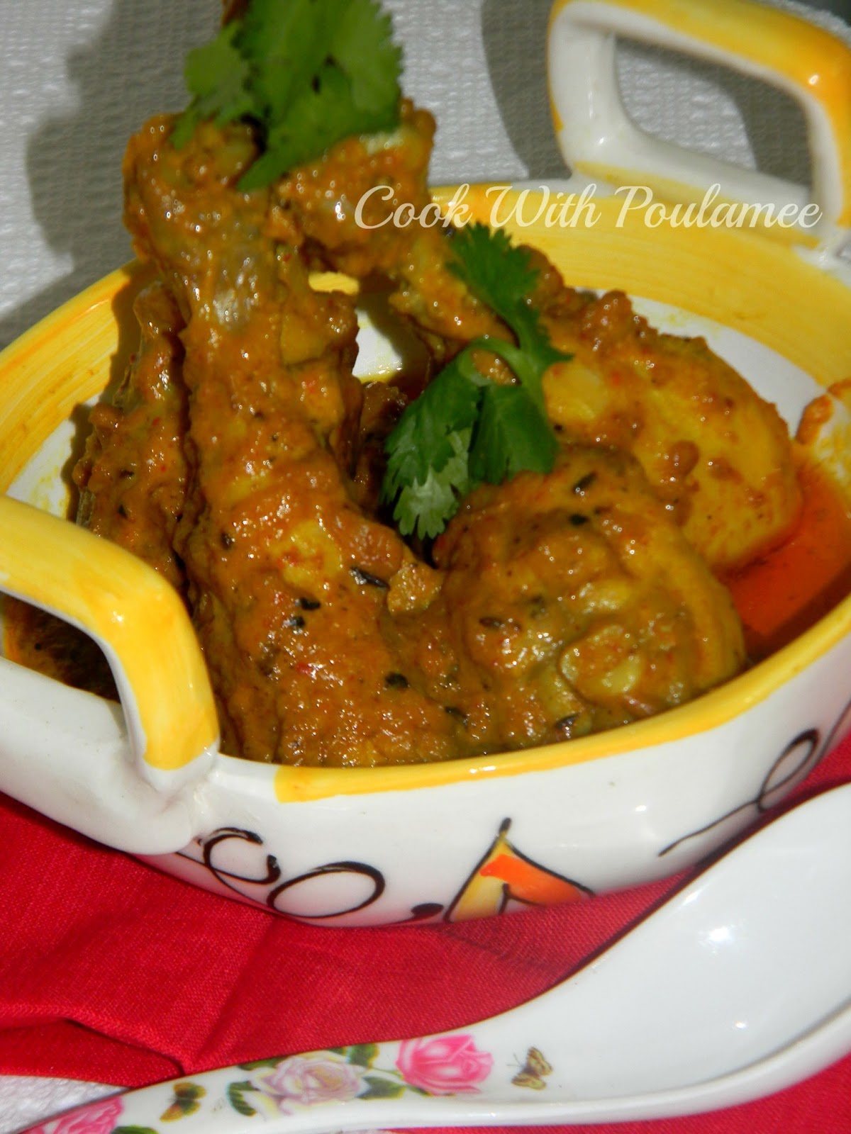 Cook With Poulamee: Lasooni Murg (No onion No Ginger)
