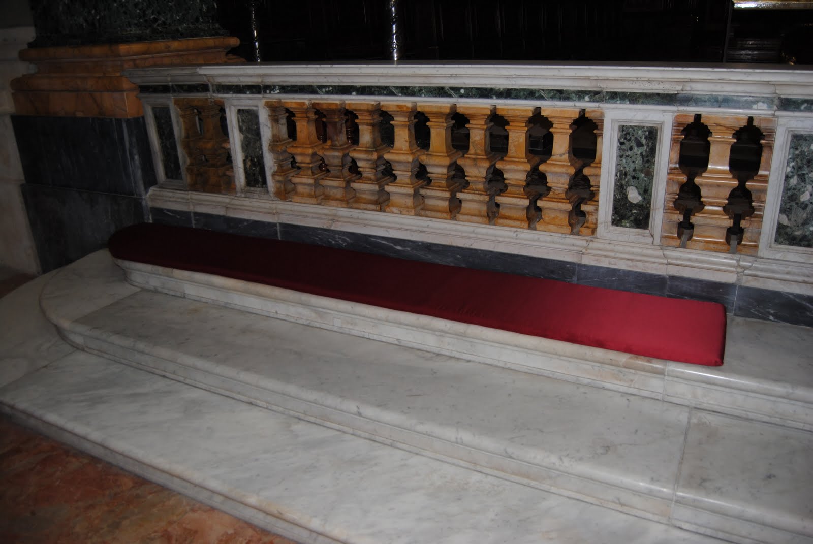 Orbis Catholicus Secundus: Catholic Culture: Cushion for Communion Rail