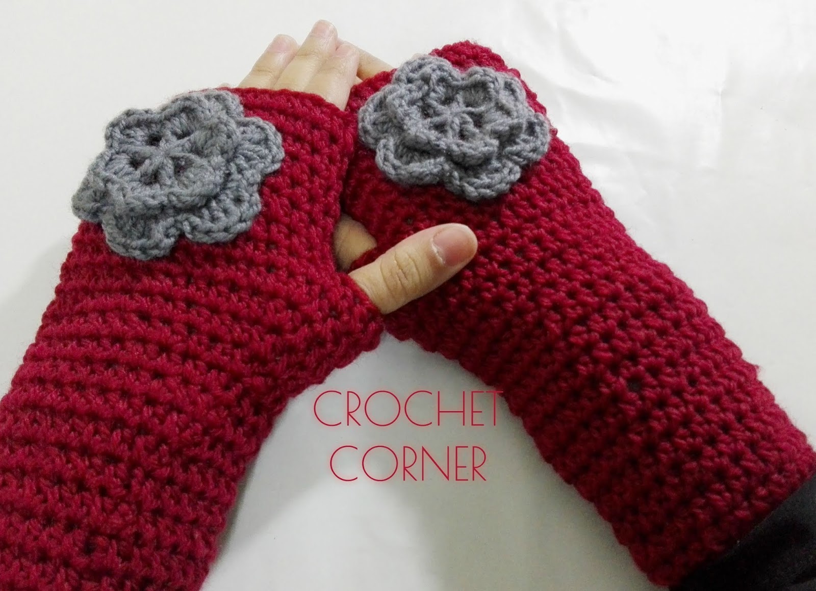 CROCHET CORNER: MITTENS