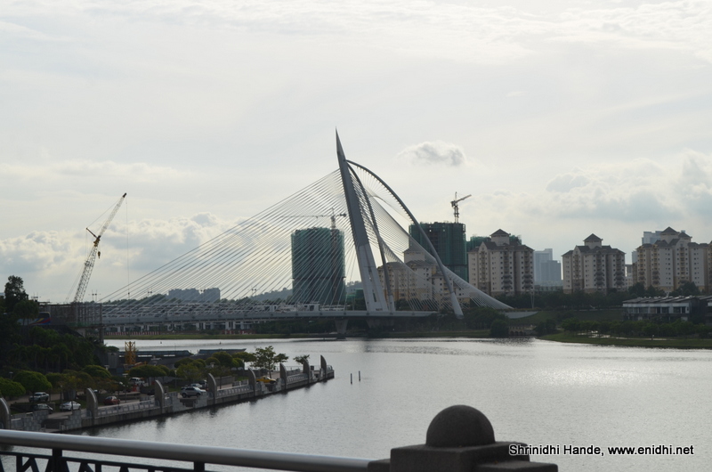 Seri Wawasan Bridge, Putrajaya, Malaysia - eNidhi India Travel Blog