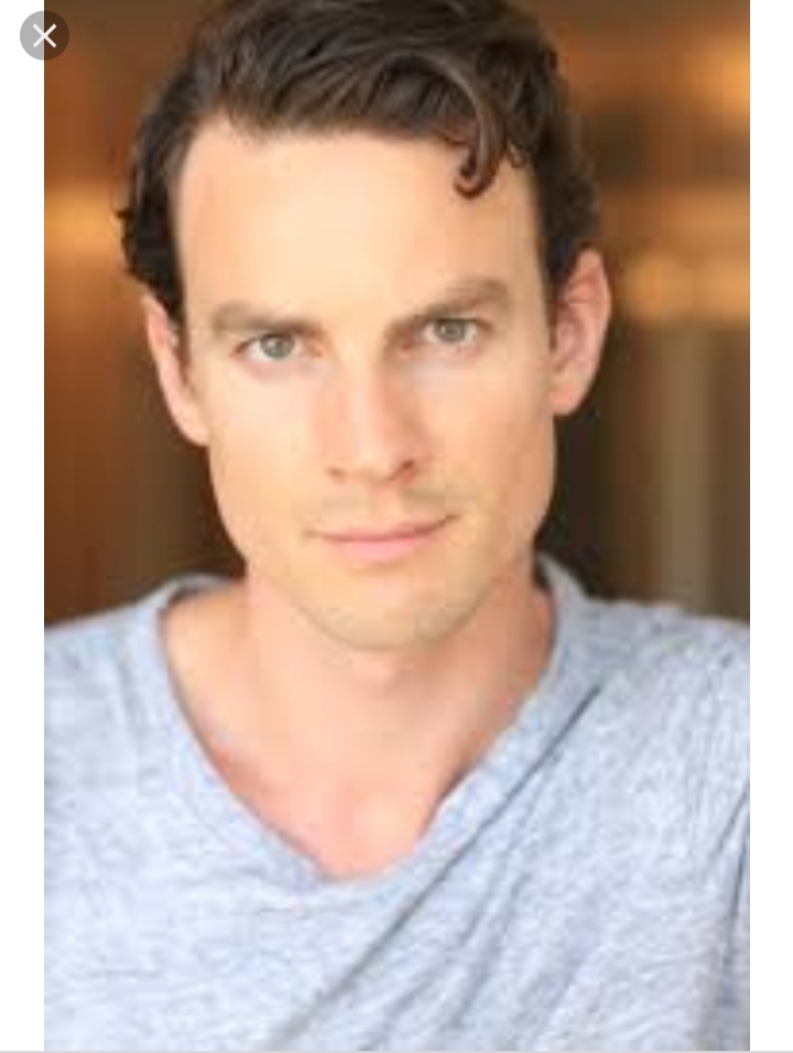 Los Ojos del Espectador: Luke Cook actor australiano