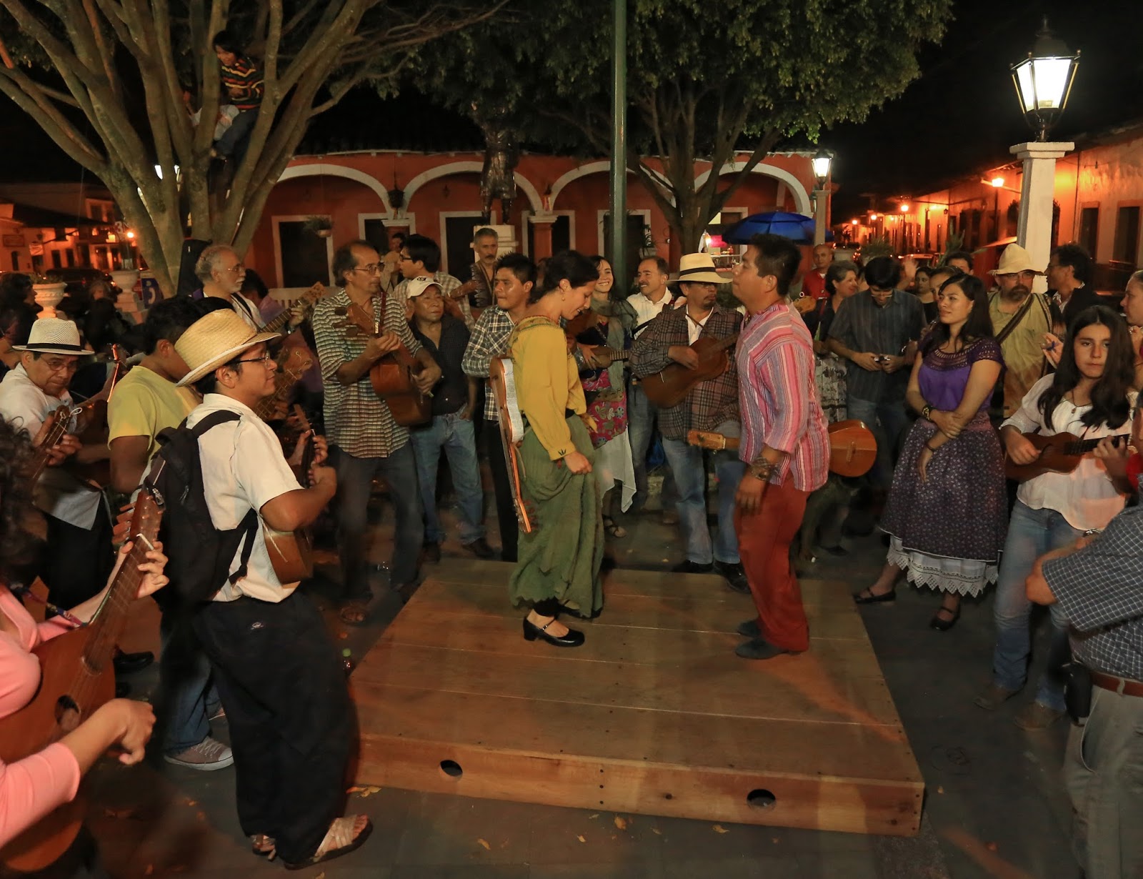 Mexicanos por el mundo.: CULTURA